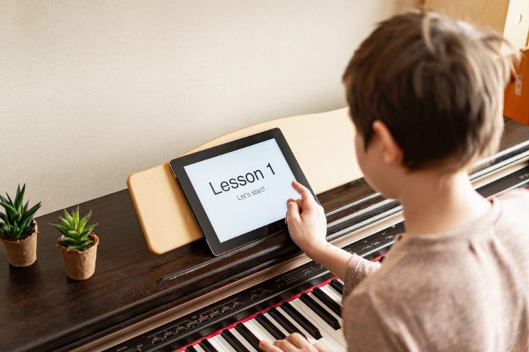 Đánh Đàn Piano Online: 5 điều cần biết trước khi thử